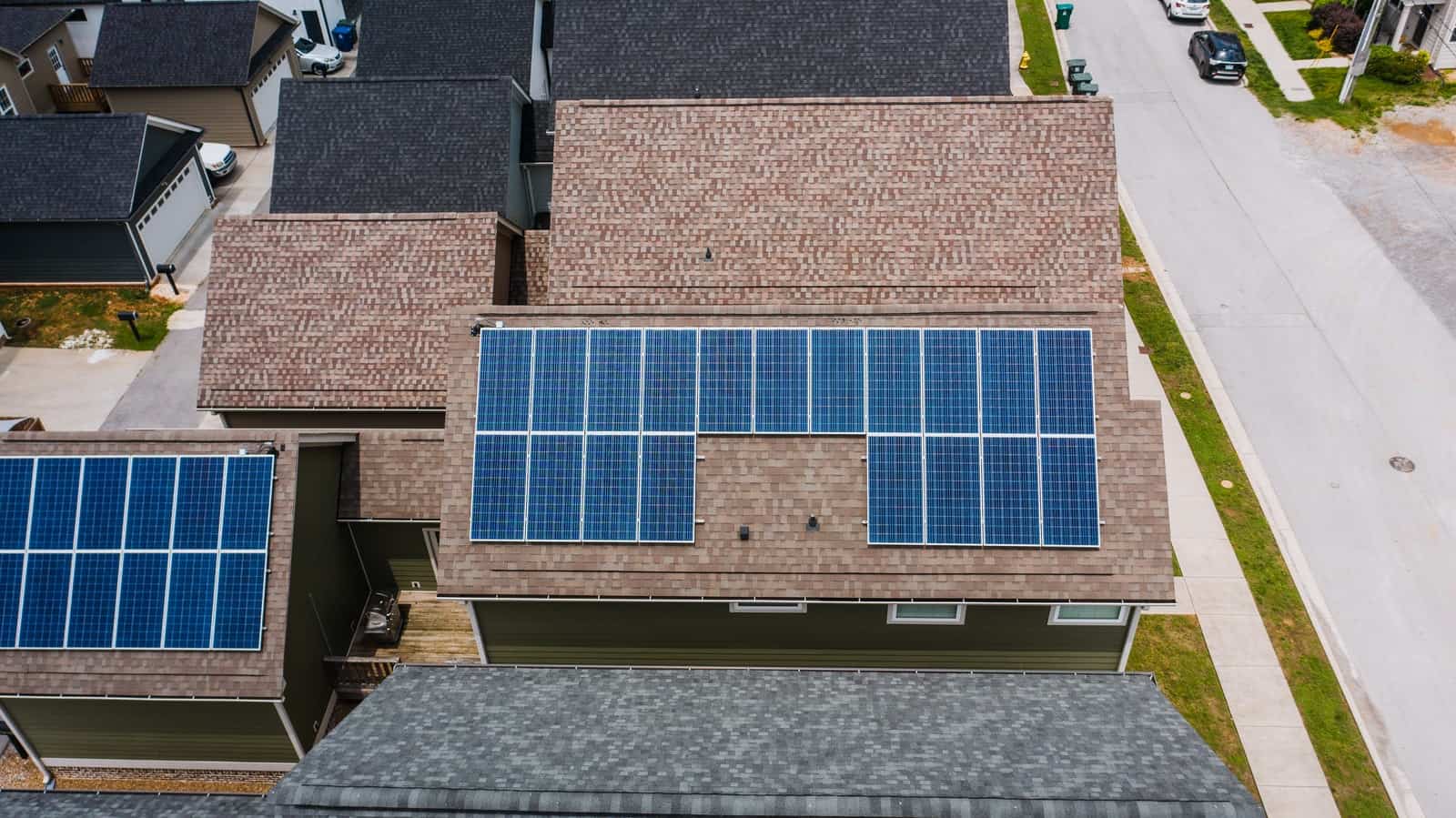 Why Is My Solar Not Working During A Power Outage? ☀️ 4 Tips